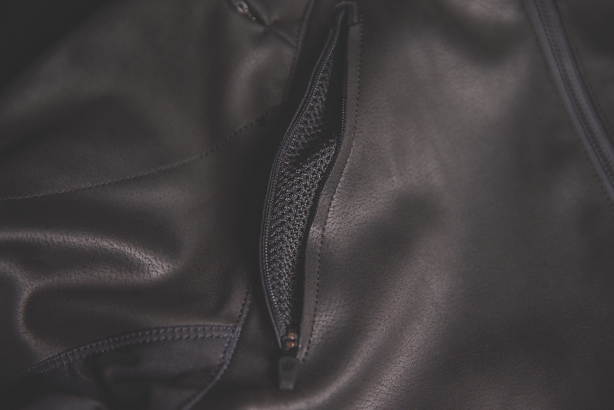 The New Icon 1000 Synthhawk – A 21st Century Motorcycle Jacket