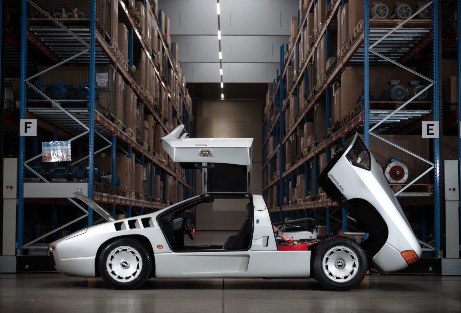 The Isdera Imperator 108i – A Rare Supercar That Almost Never Existed