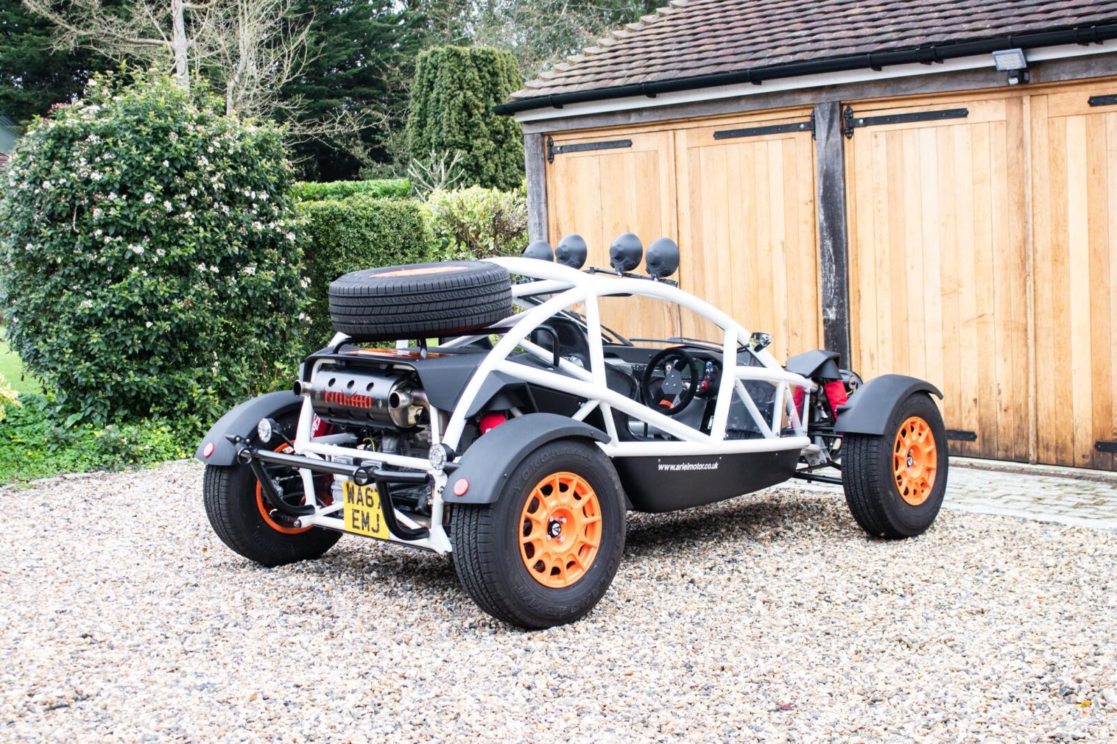 The Ariel Nomad – A 100% Road-Legal Off Road Racing Buggy