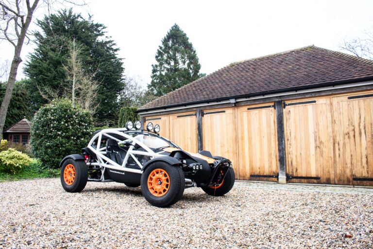 The Ariel Nomad – A 100% Road-Legal Off Road Racing Buggy