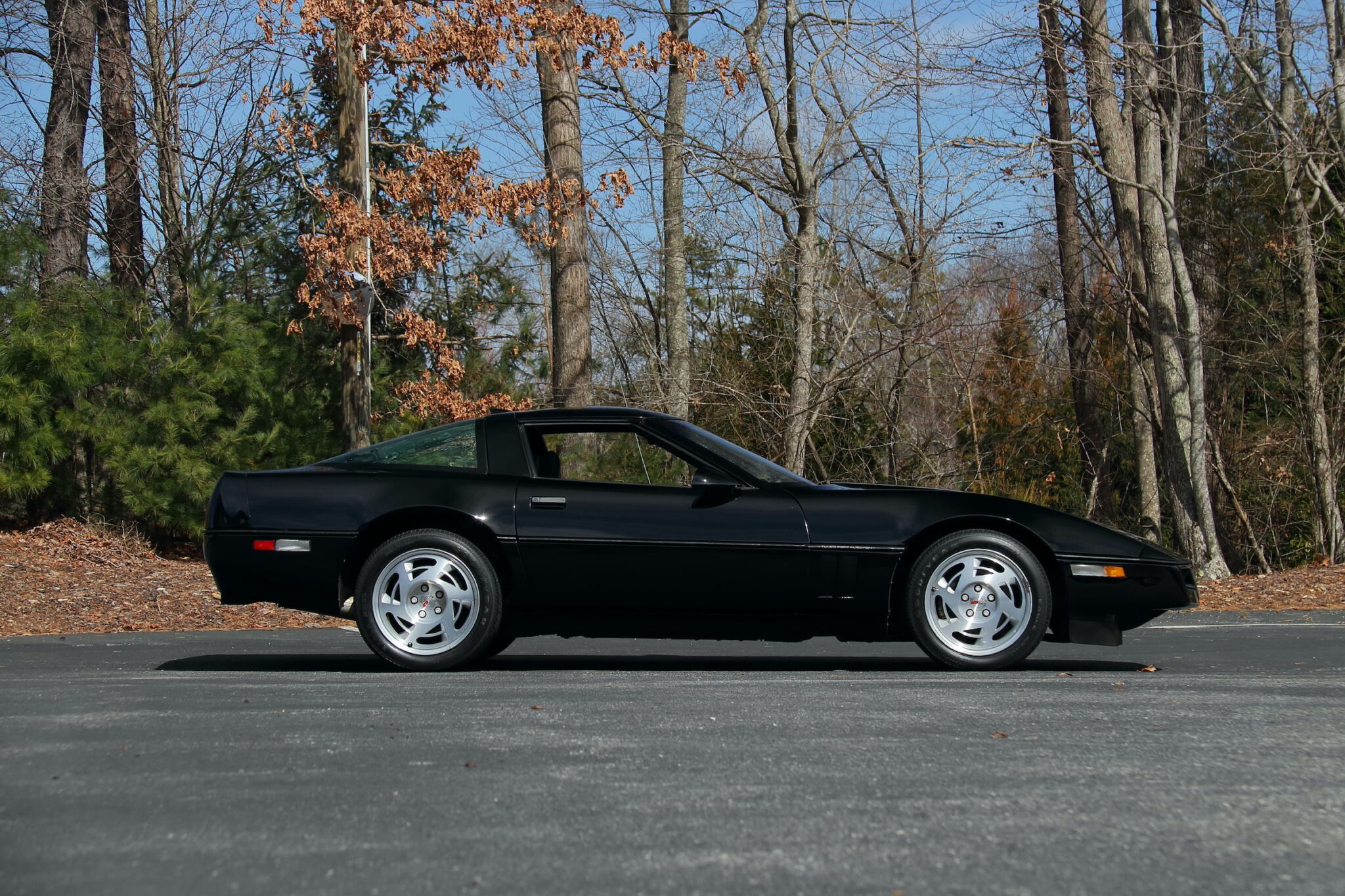 1990 Chevrolet Corvette ZR-1 – The Affordable American Supercar