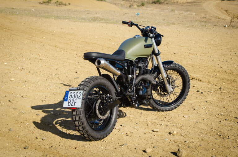 A Custom Yamaha XT600 by Lord Drake Customs