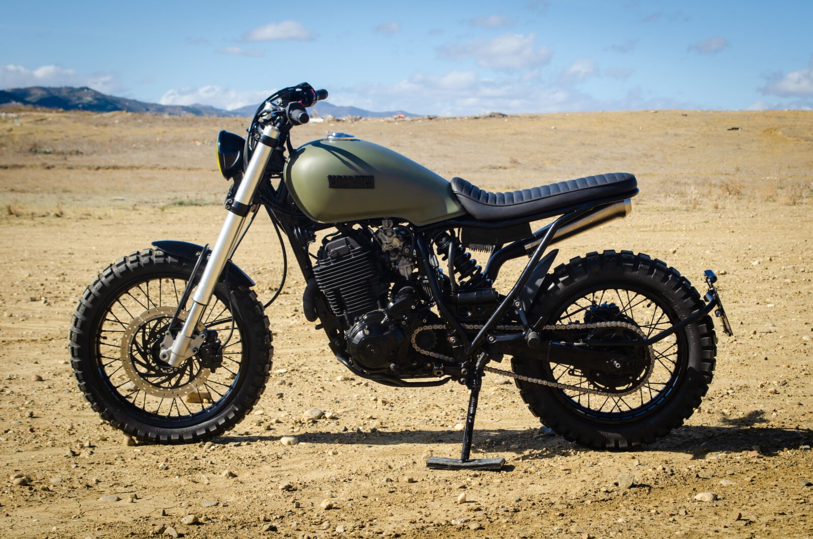 A Custom Yamaha XT600 by Lord Drake Customs