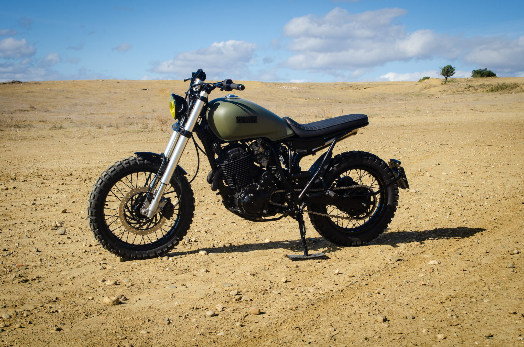 A Custom Yamaha XT600 by Lord Drake Customs