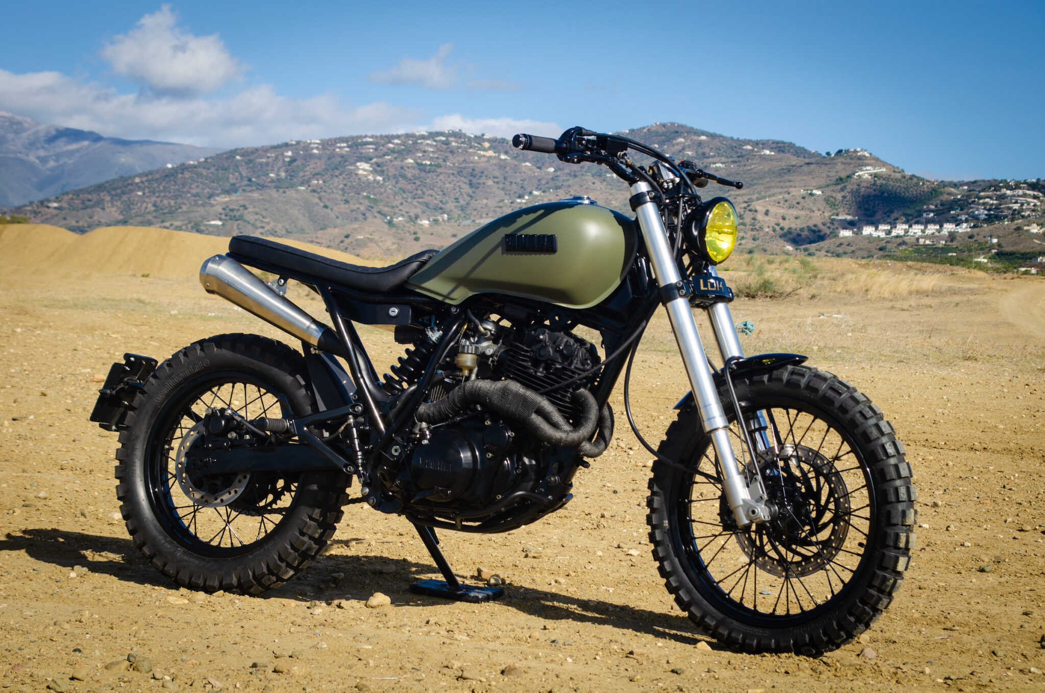 A Custom Yamaha XT600 by Lord Drake Customs