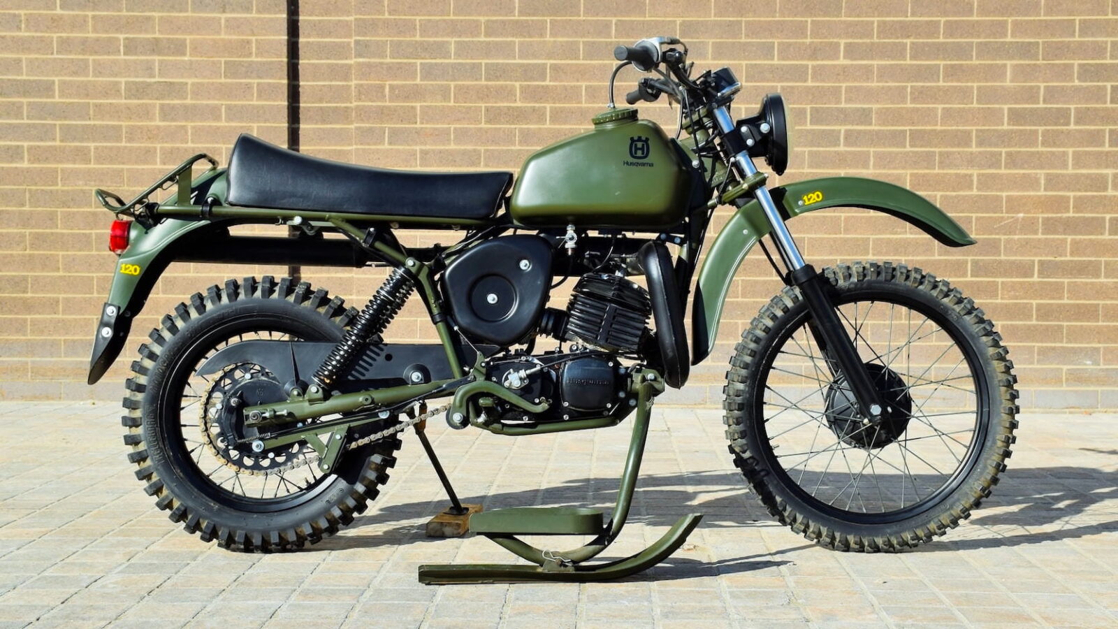 The Husqvarna Model 258 Military – A Motorcycle With Built-In Skis