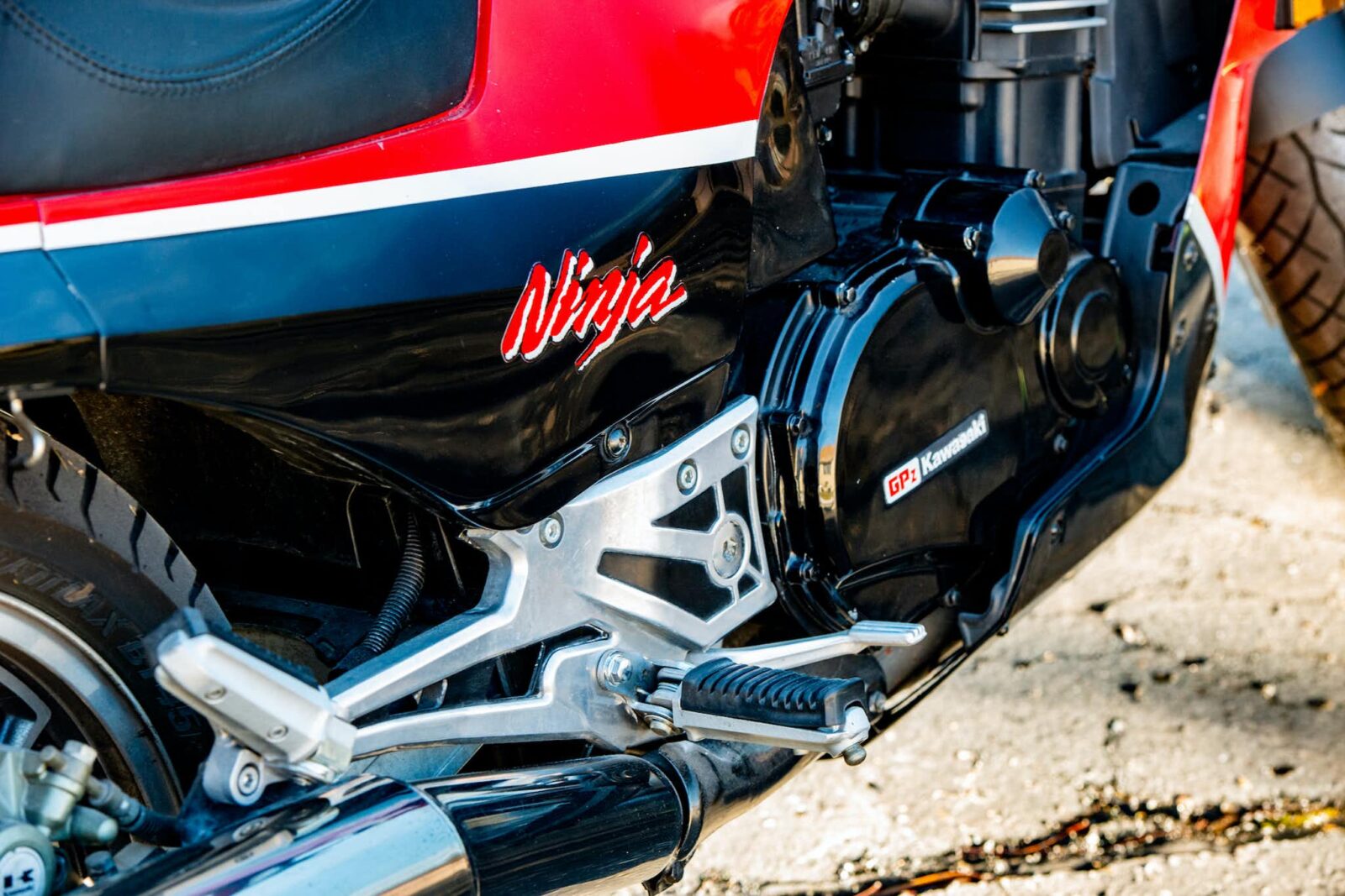 Kawasaki Ninja ZX900 – Made Famous By Tom Cruise In "Top Gun"