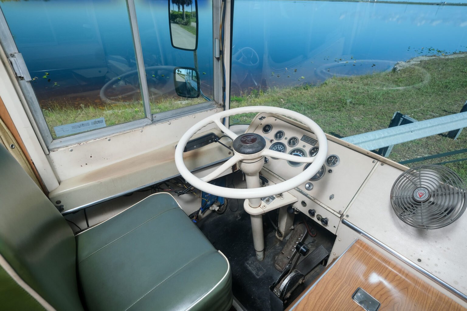 Blue Bird Wanderlodge – A Luxurious, Original '60s-Era Motorhome