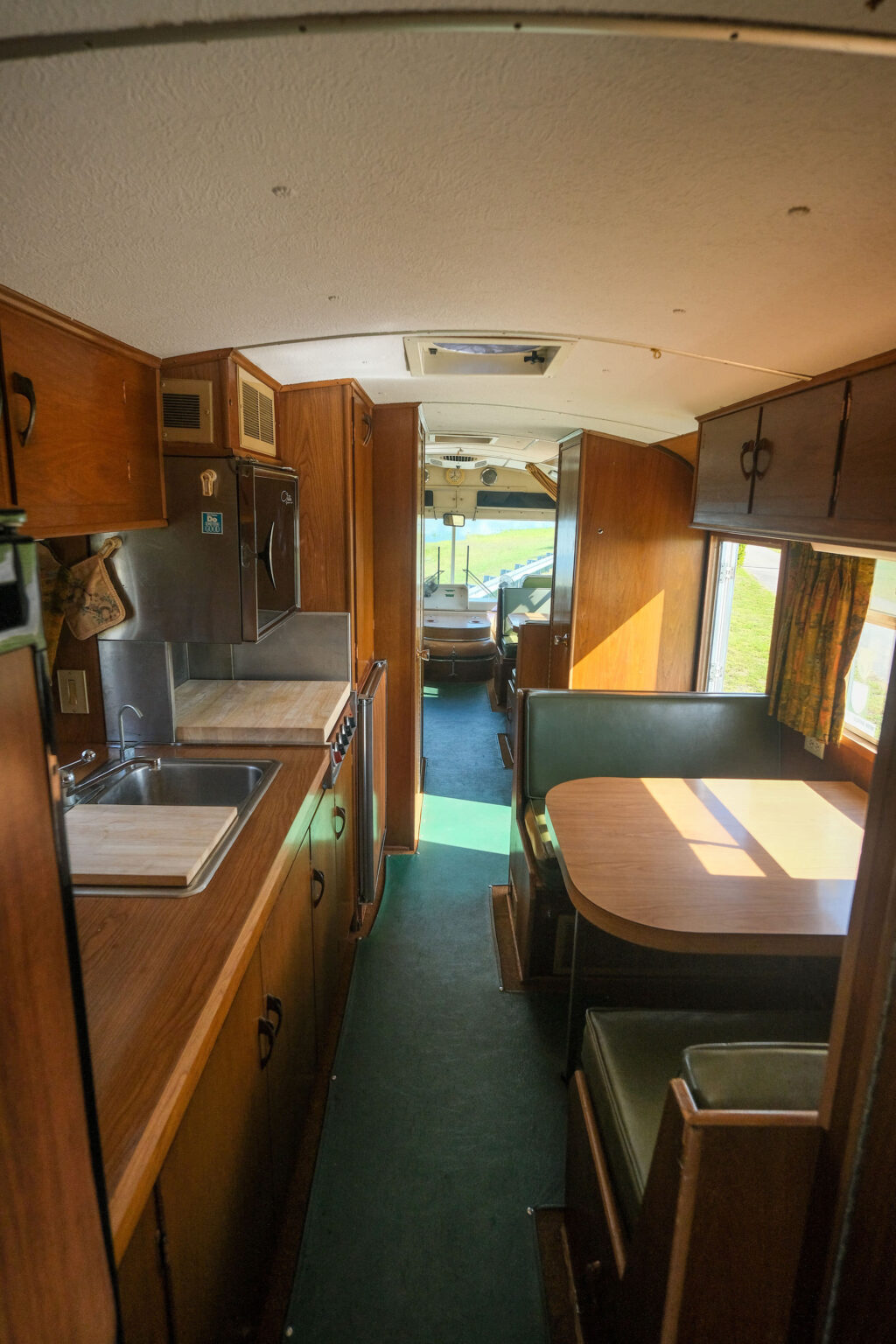 Blue Bird Wanderlodge – A Luxurious, Original '60s-Era Motorhome