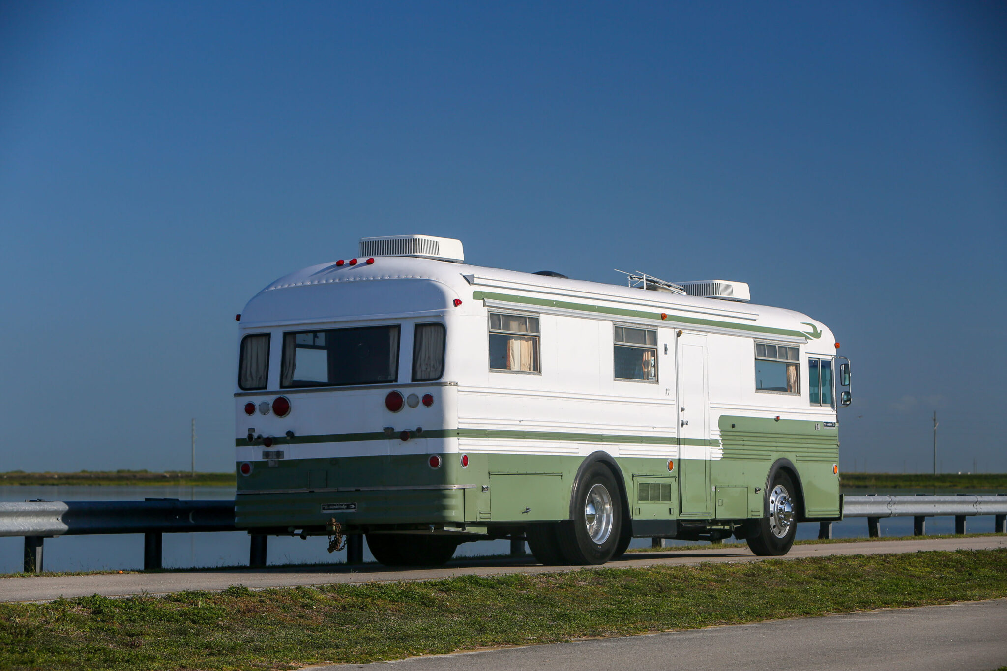 Blue Bird Wanderlodge – A Luxurious, Original '60s-Era Motorhome