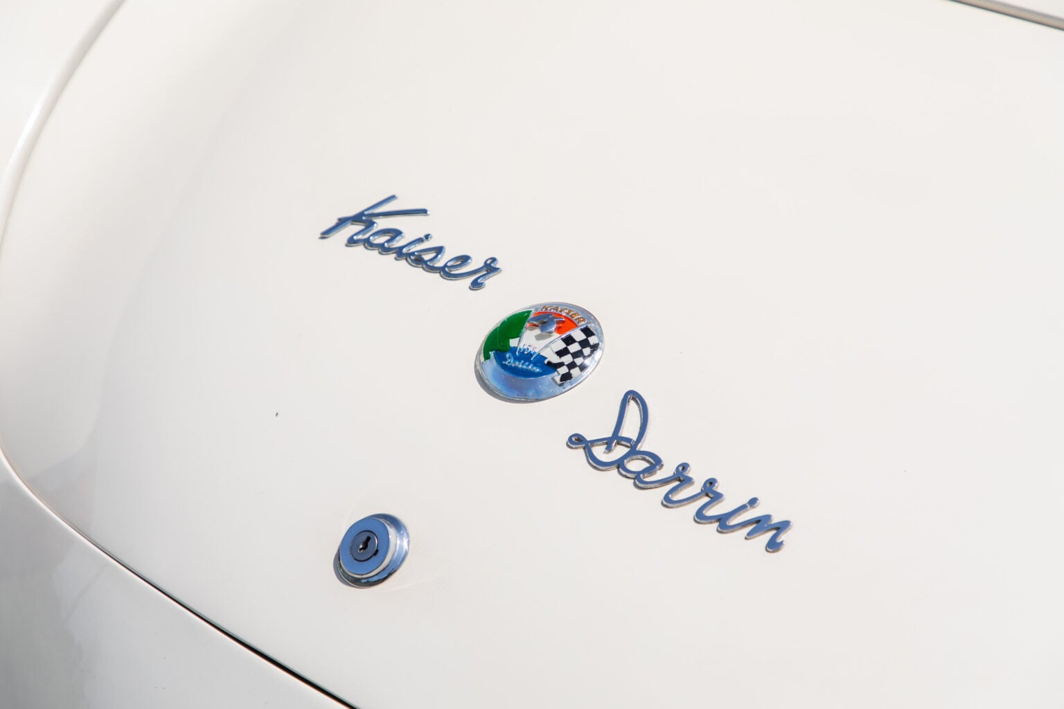 Kaiser Darrin – The World's First Mass-Produced Fiberglass Bodied ...