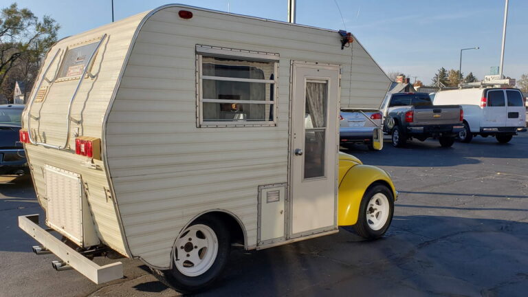 For Sale – An Original 1969 Volkswagen Super Bugger Beetle Camper