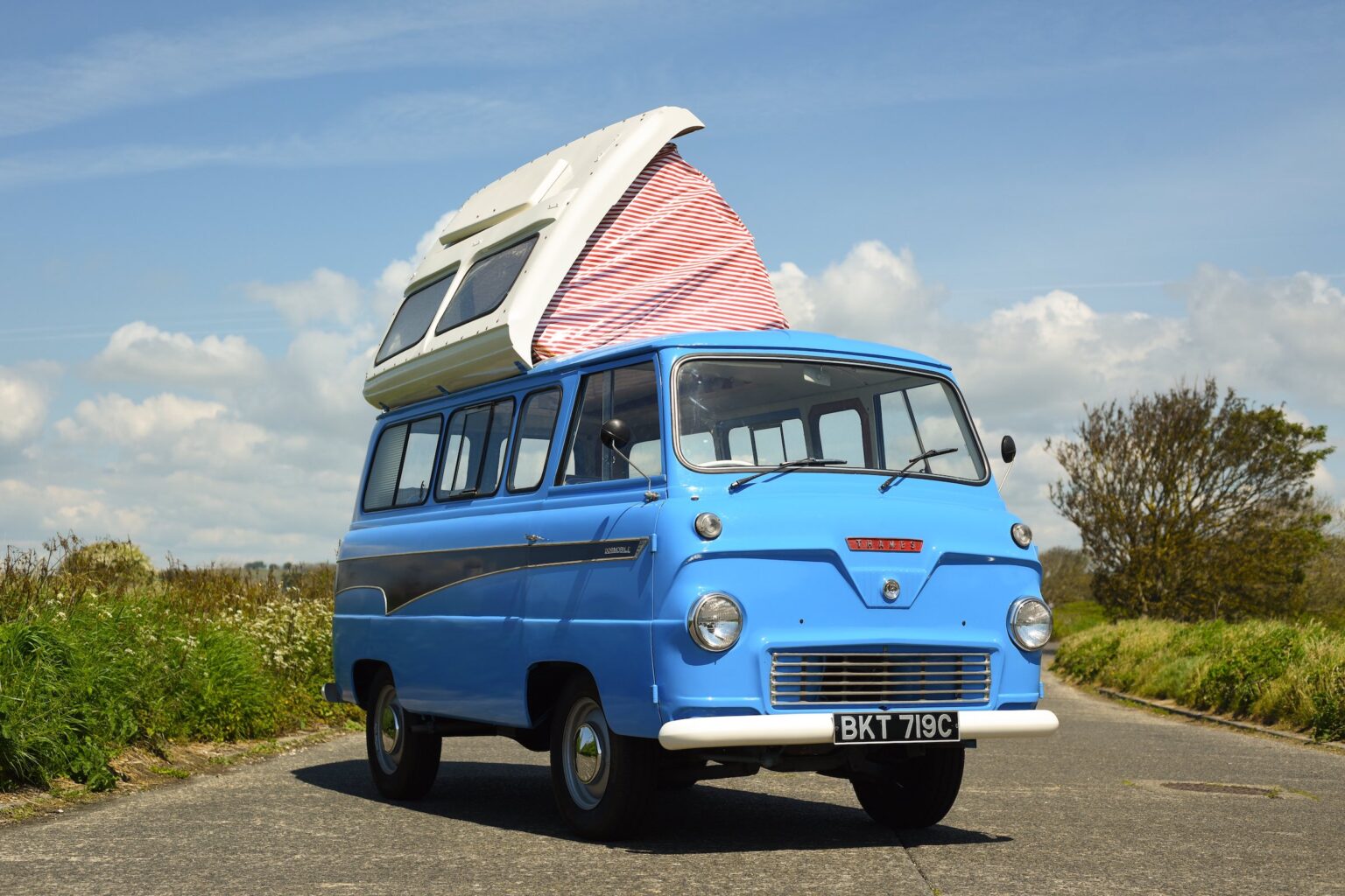 Vintage Vanlife – A Restored Ford Thames 400E Dormobile Campervan