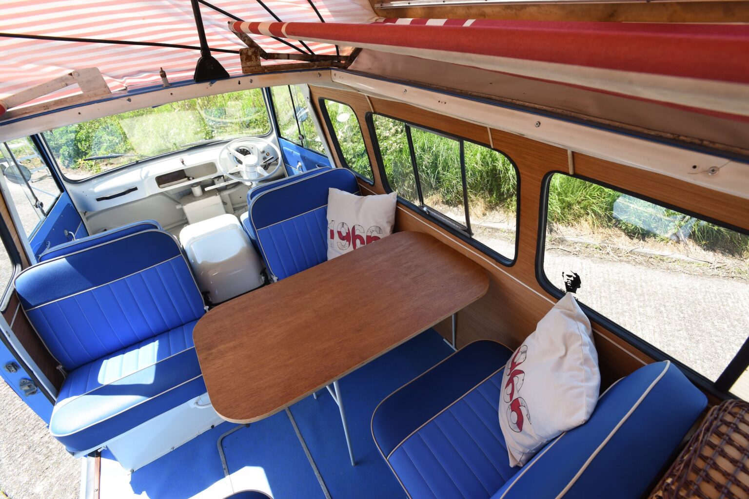 Vintage Vanlife – A Restored Ford Thames 400E Dormobile Campervan