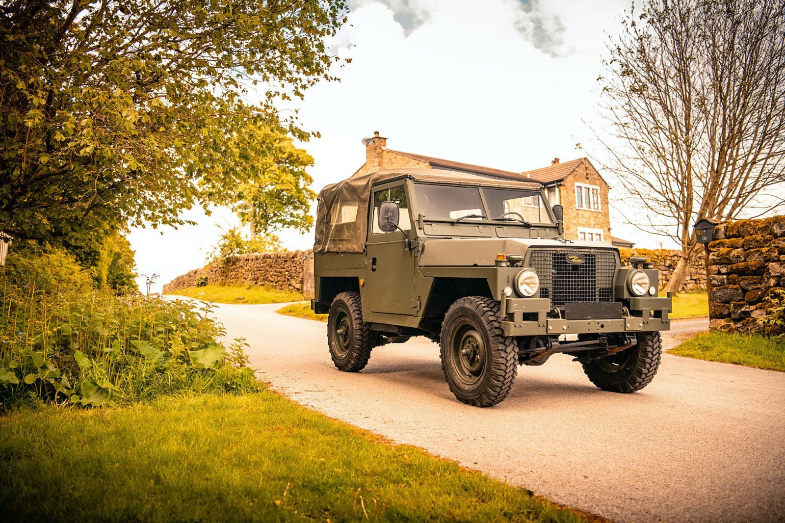 The Unusual Land Rover Lightweight Series 3