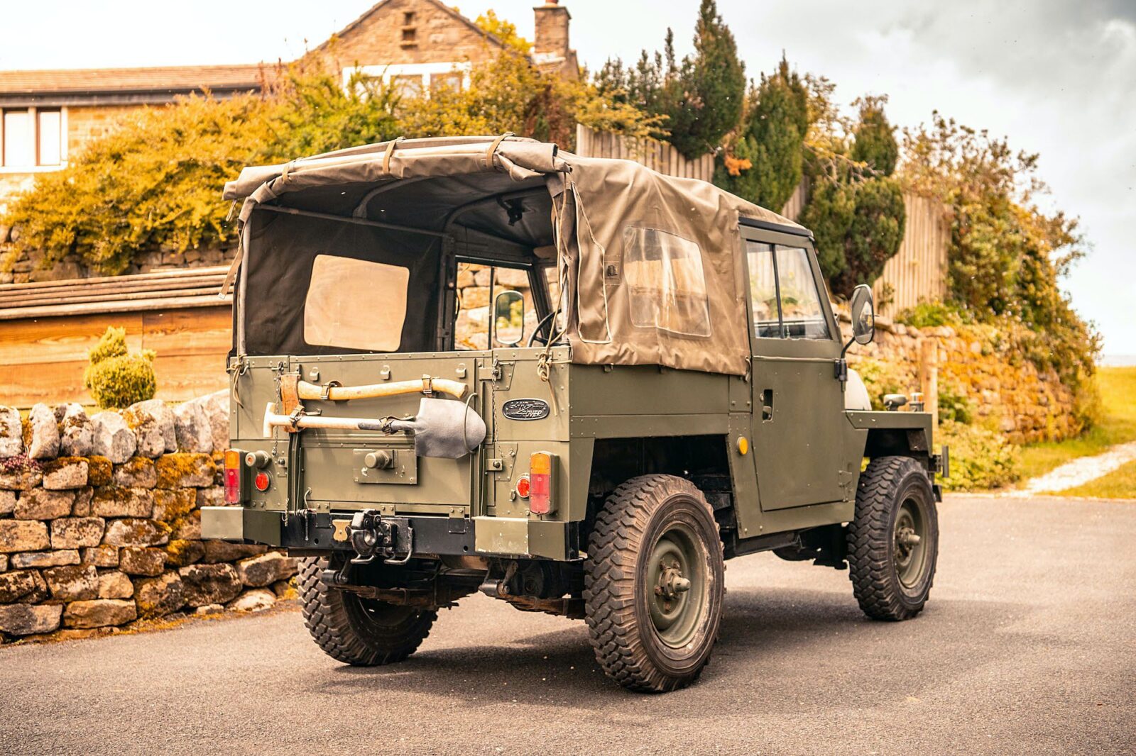 The Unusual Land Rover Lightweight Series 3