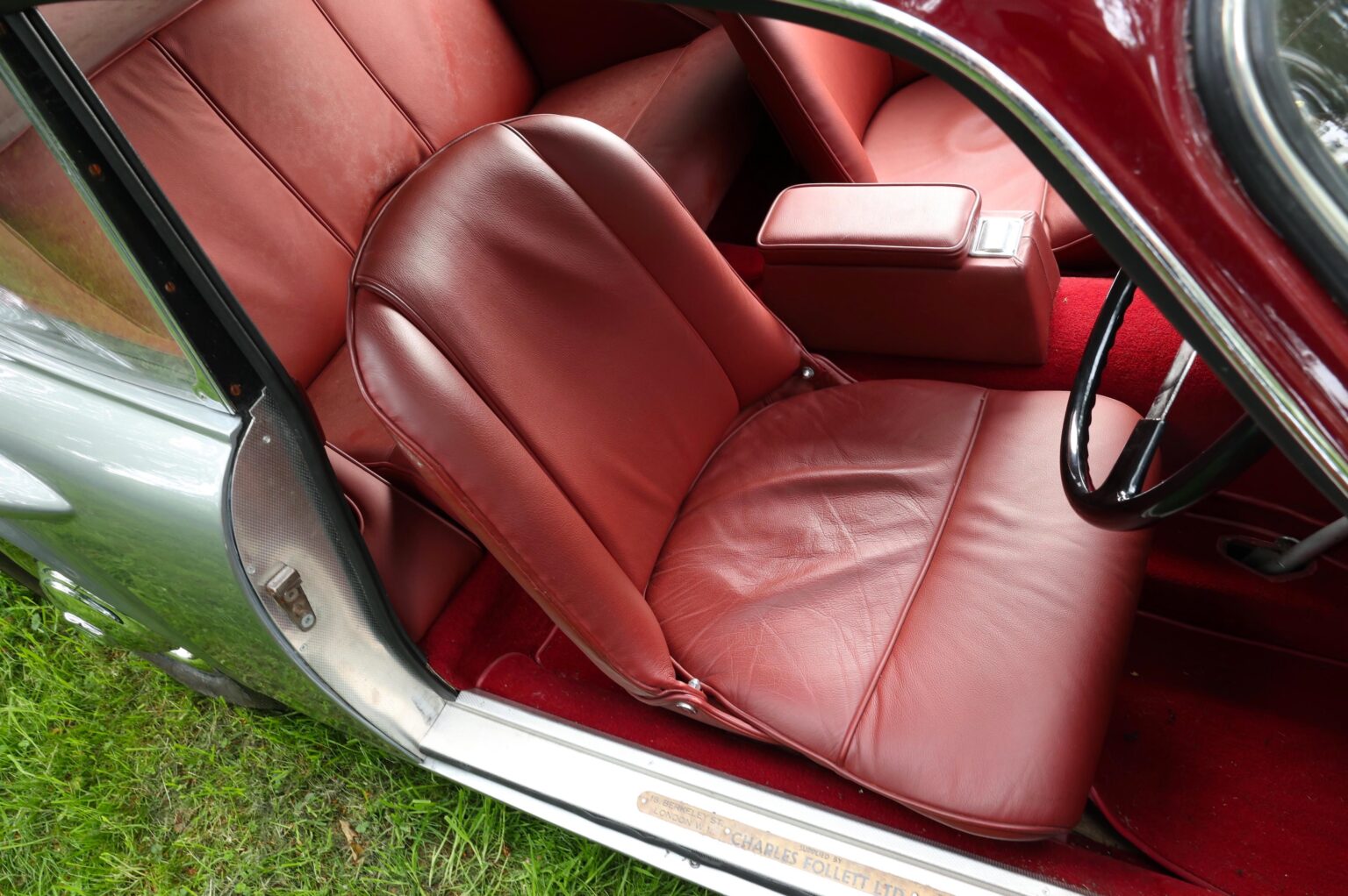 The Jensen 541R: A Rare British GT Classic