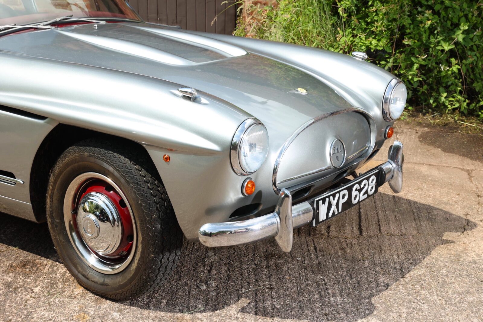 The Jensen 541R: A Rare British GT Classic