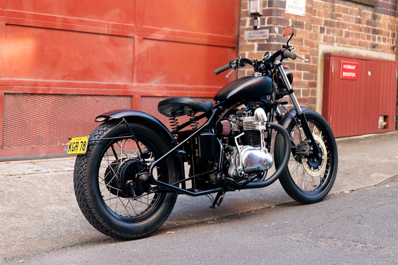 A Kawasaki W650 Bobber By Deus Ex Machina