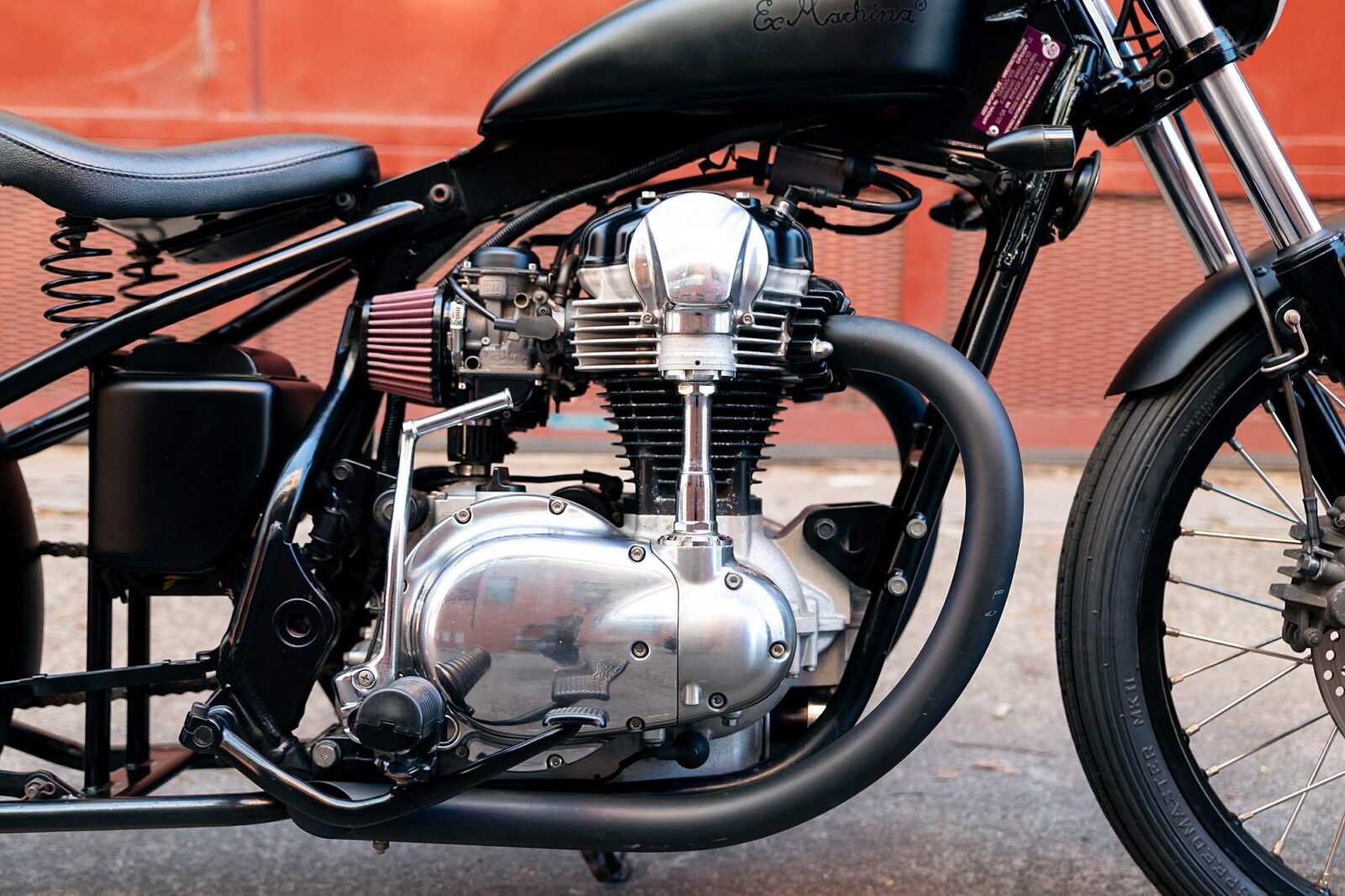 A Kawasaki W650 Bobber By Deus Ex Machina