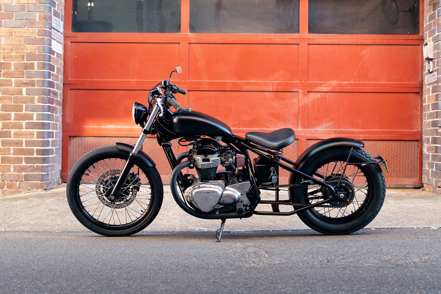 A Kawasaki W650 Bobber By Deus Ex Machina