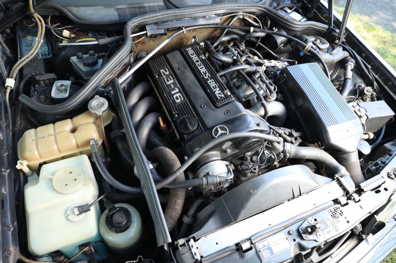 Ex-Ayrton Senna: 1986 Mercedes-Benz 190E 2.3-16