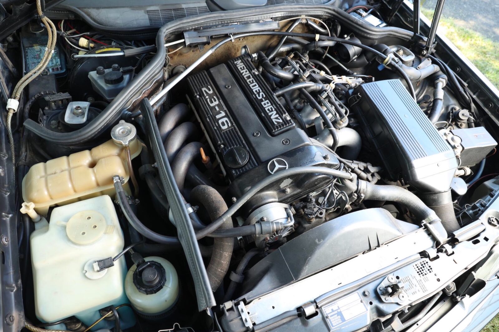 Ex-Ayrton Senna: 1986 Mercedes-Benz 190E 2.3-16