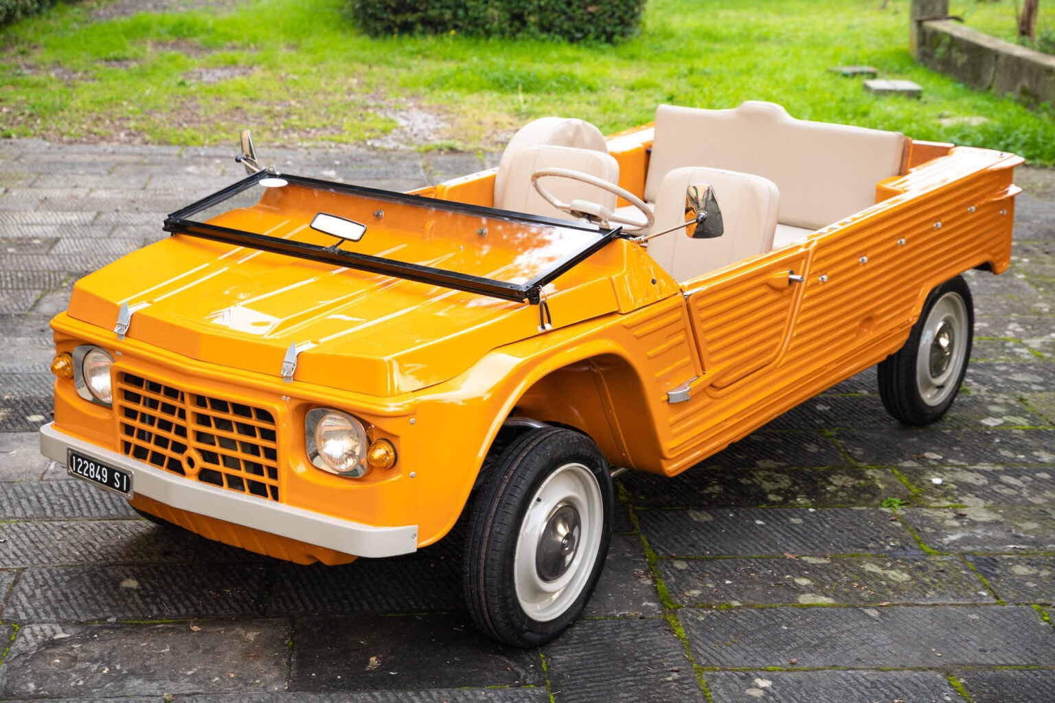 The Citroën Méhari – France's Quirky Answer To The Mini Moke