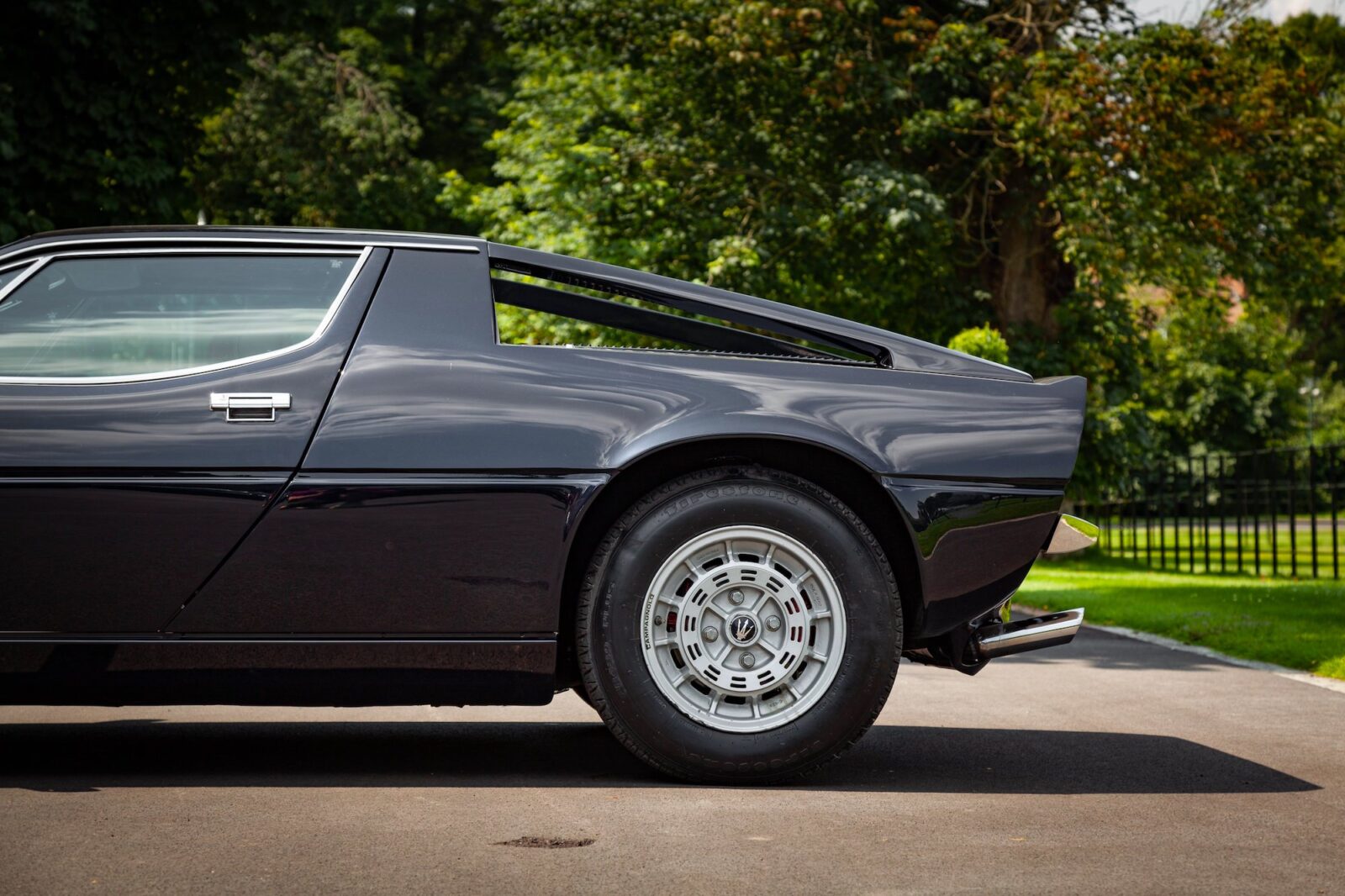An Affordable Mid-Engined Classic: The Maserati Merak SS