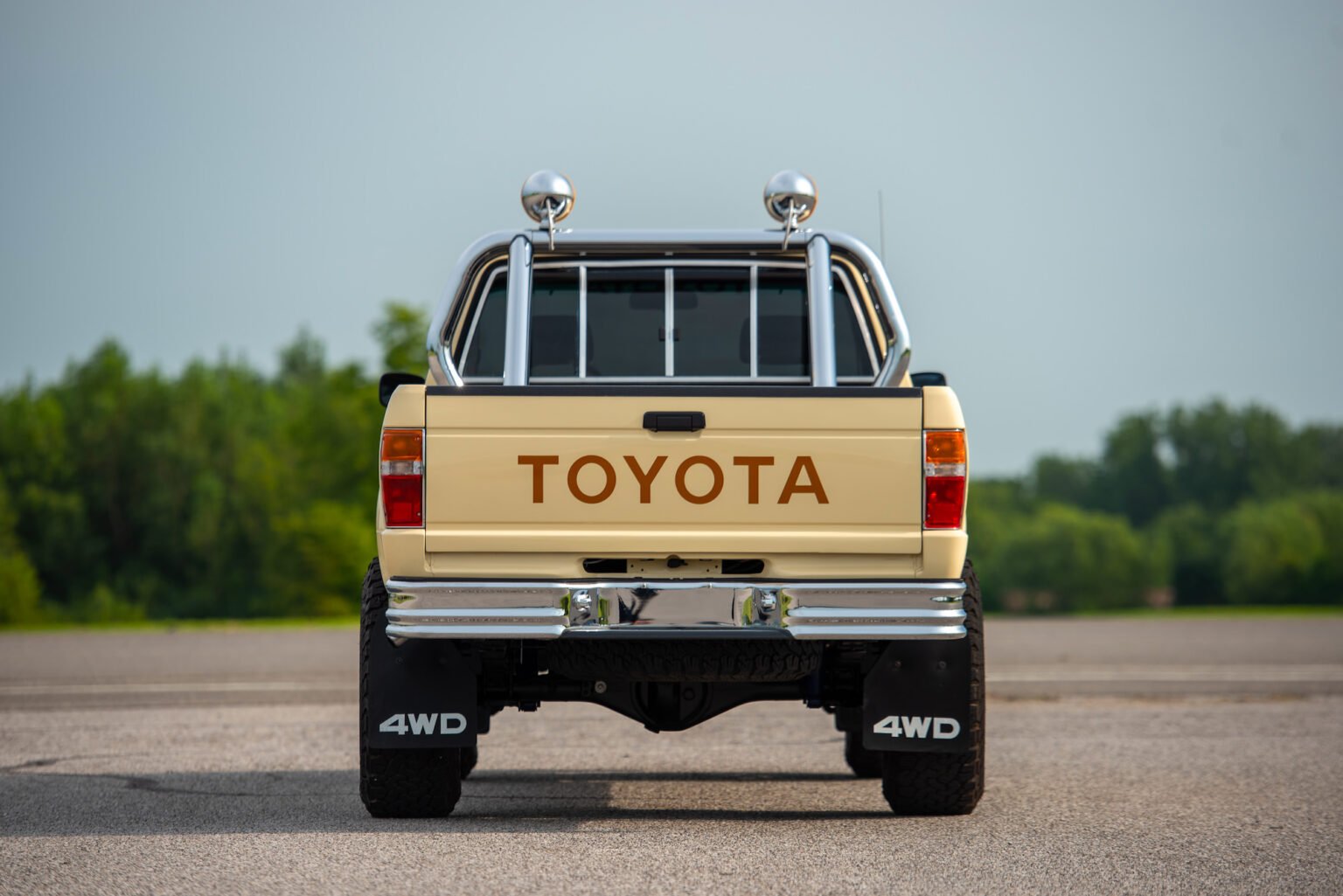For Sale: An Iconic 1986 Toyota 4×4 Xtracab Pickup
