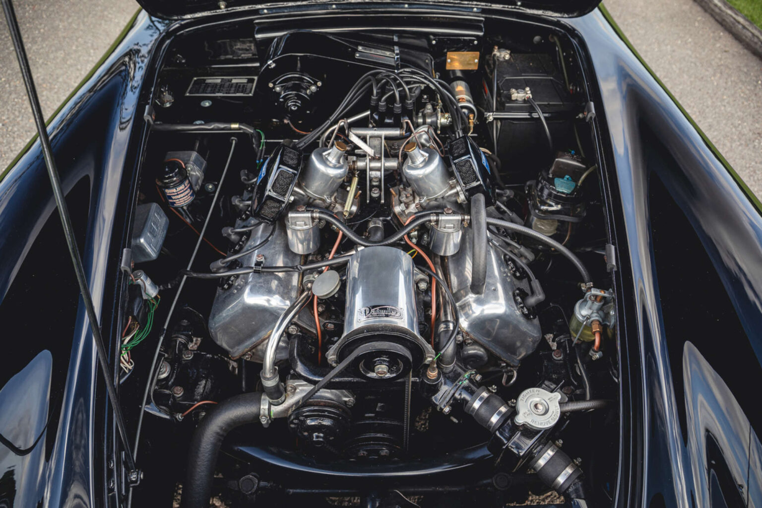 The Daimler SP250 – An Ex-British Police High-Speed Pursuit Car