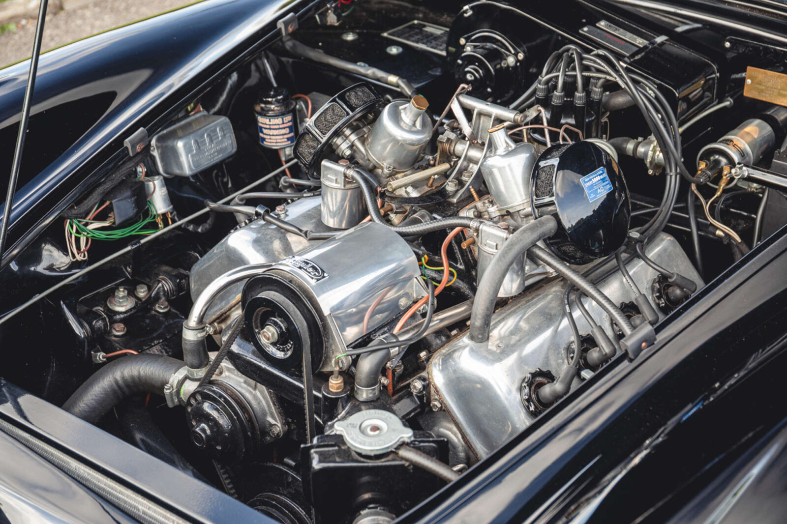 The Daimler SP250 – An Ex-British Police High-Speed Pursuit Car