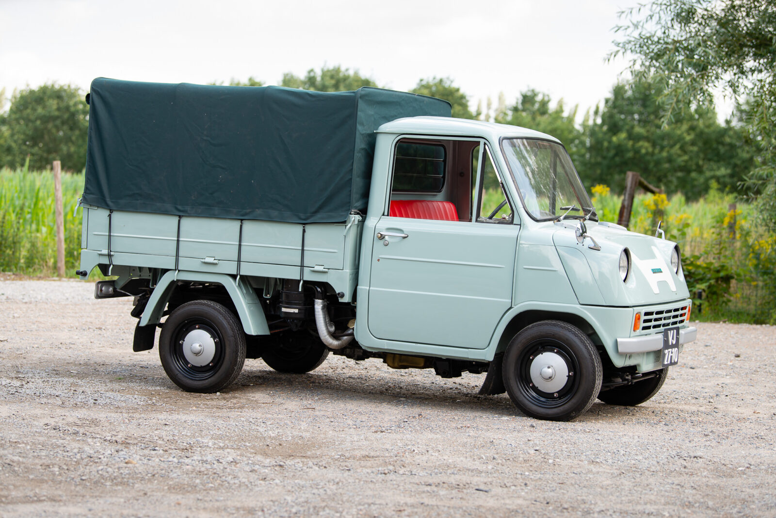 The Honda T500: A Mid-Engined Truck With A 9,000 RPM Redline