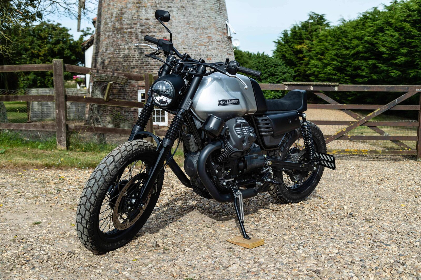 Moto Guzzi V7 III Custom by Vagabund Moto