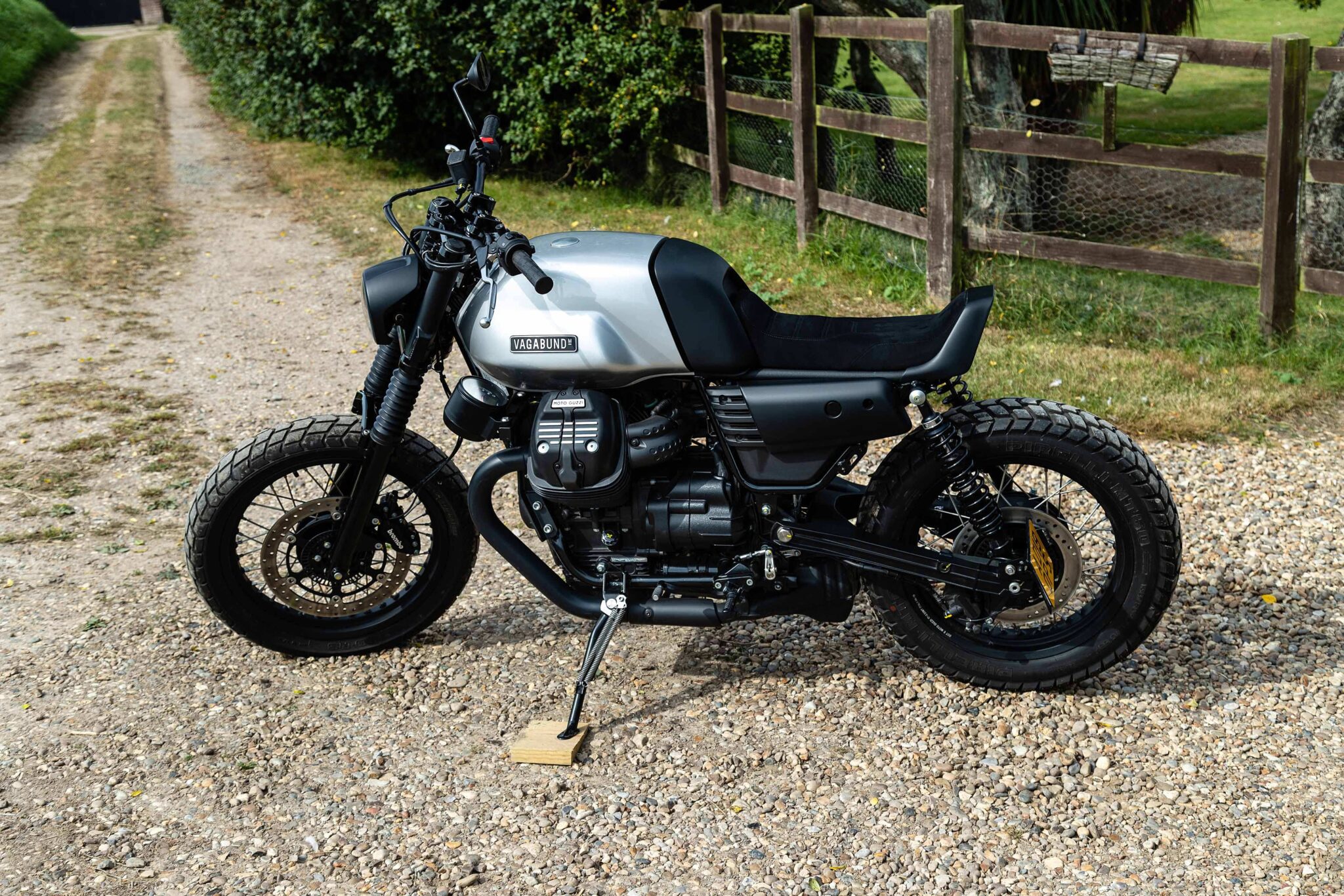 Moto Guzzi V7 III Custom by Vagabund Moto