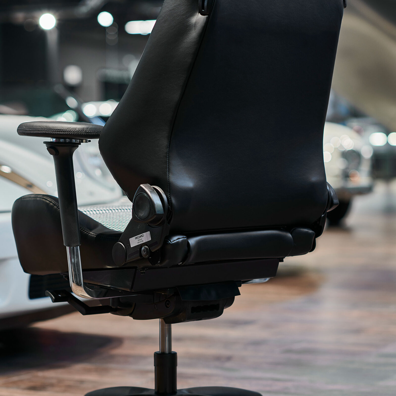 The Recaro Office Class LX: A Retro Automotive Office Chair