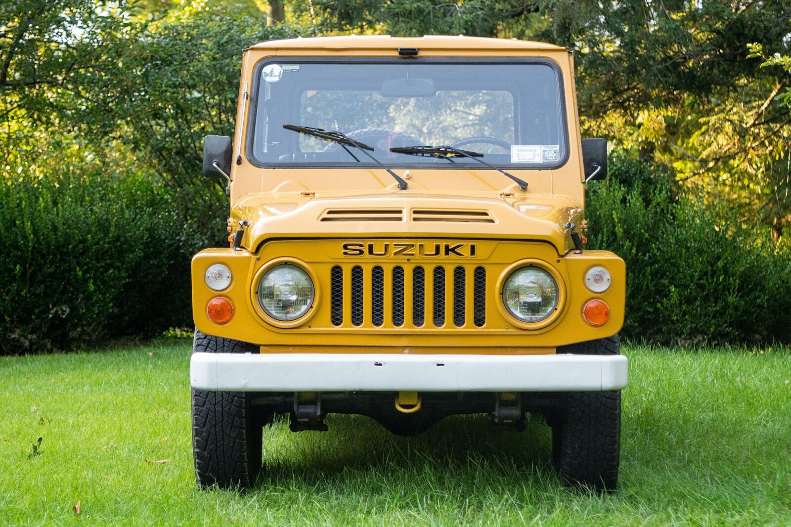 The Mighty Suzuki Jimny LJ80 - A Pint-Sized Japanese Off-Roader