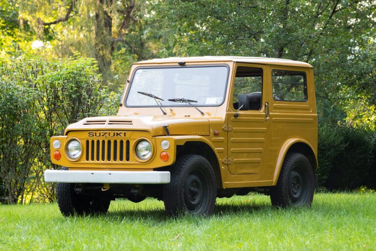 The Mighty Suzuki Jimny LJ80 - A Pint-Sized Japanese Off-Roader