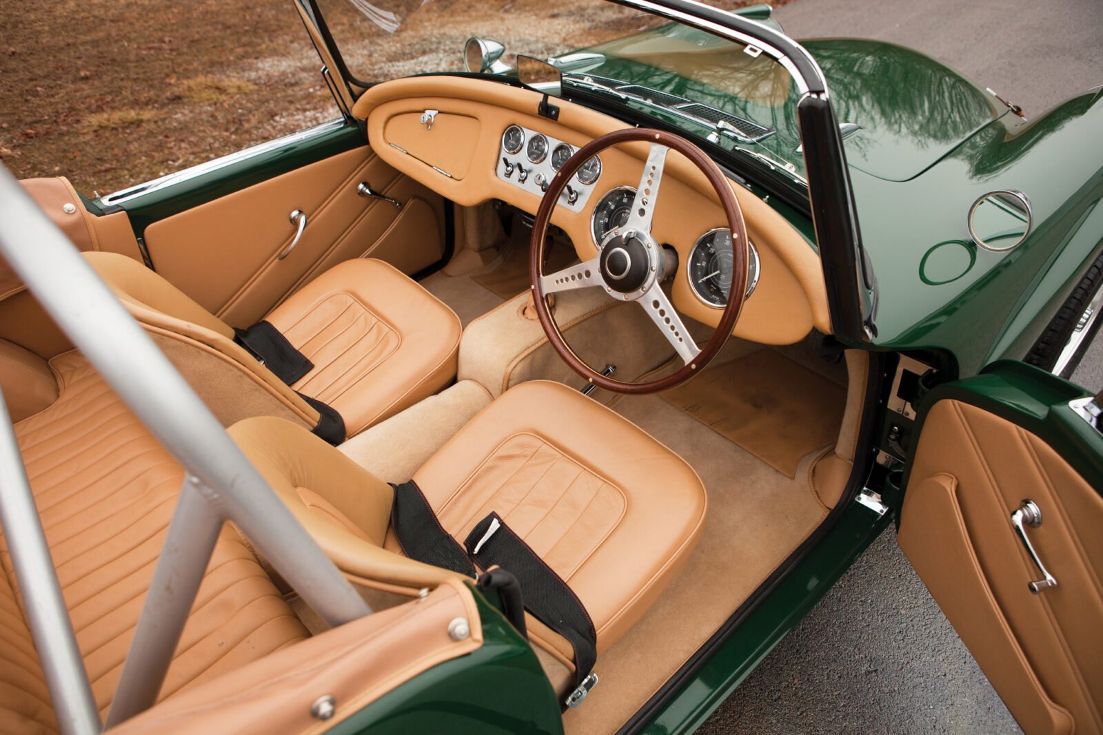 A Quick Buying Guide: The Daimler SP250 Dart – The "British Corvette"