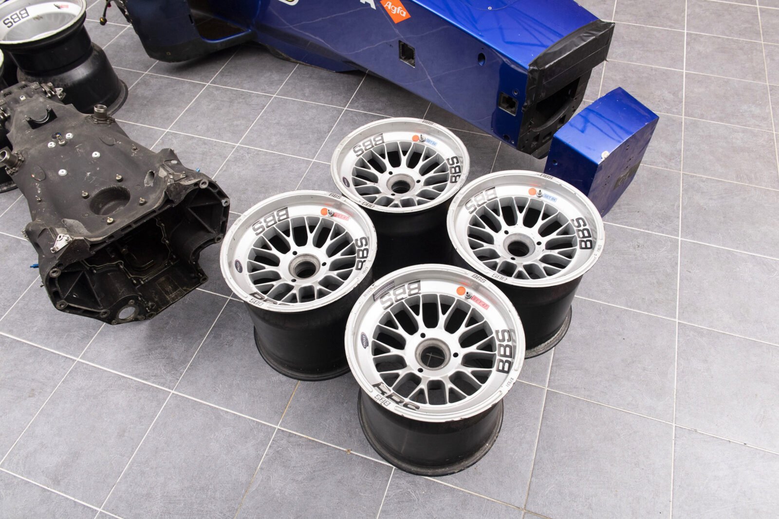 Build Your Own Formula 1 Car: A Prost Formula 1 Chassis, Engine ...