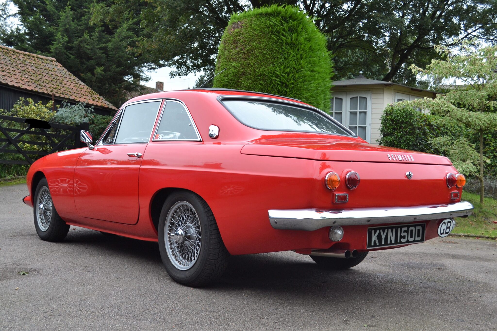 The Unusual Reliant Scimitar GT SE4 – $15,100+ USD