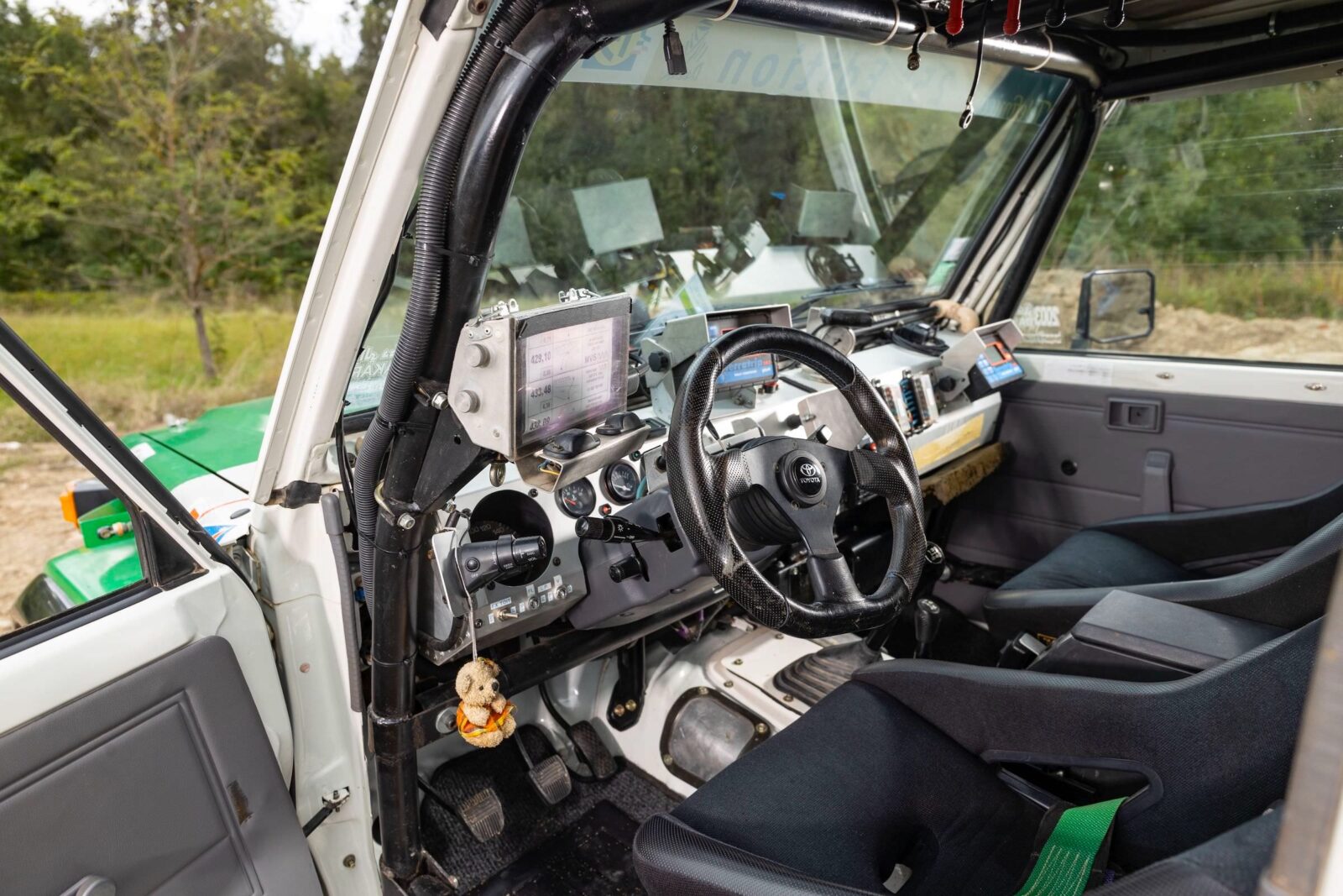 For Sale: A Paris-Dakar Rally Veteran Toyota Land Cruiser J75