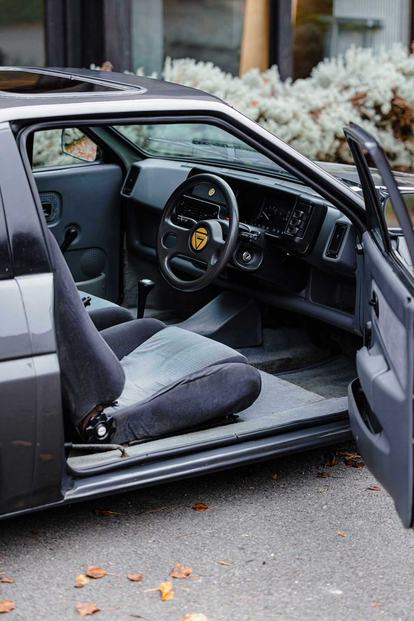 The Rare Ginetta G32 – A Little Known Mid-Engined 80s Sports Car