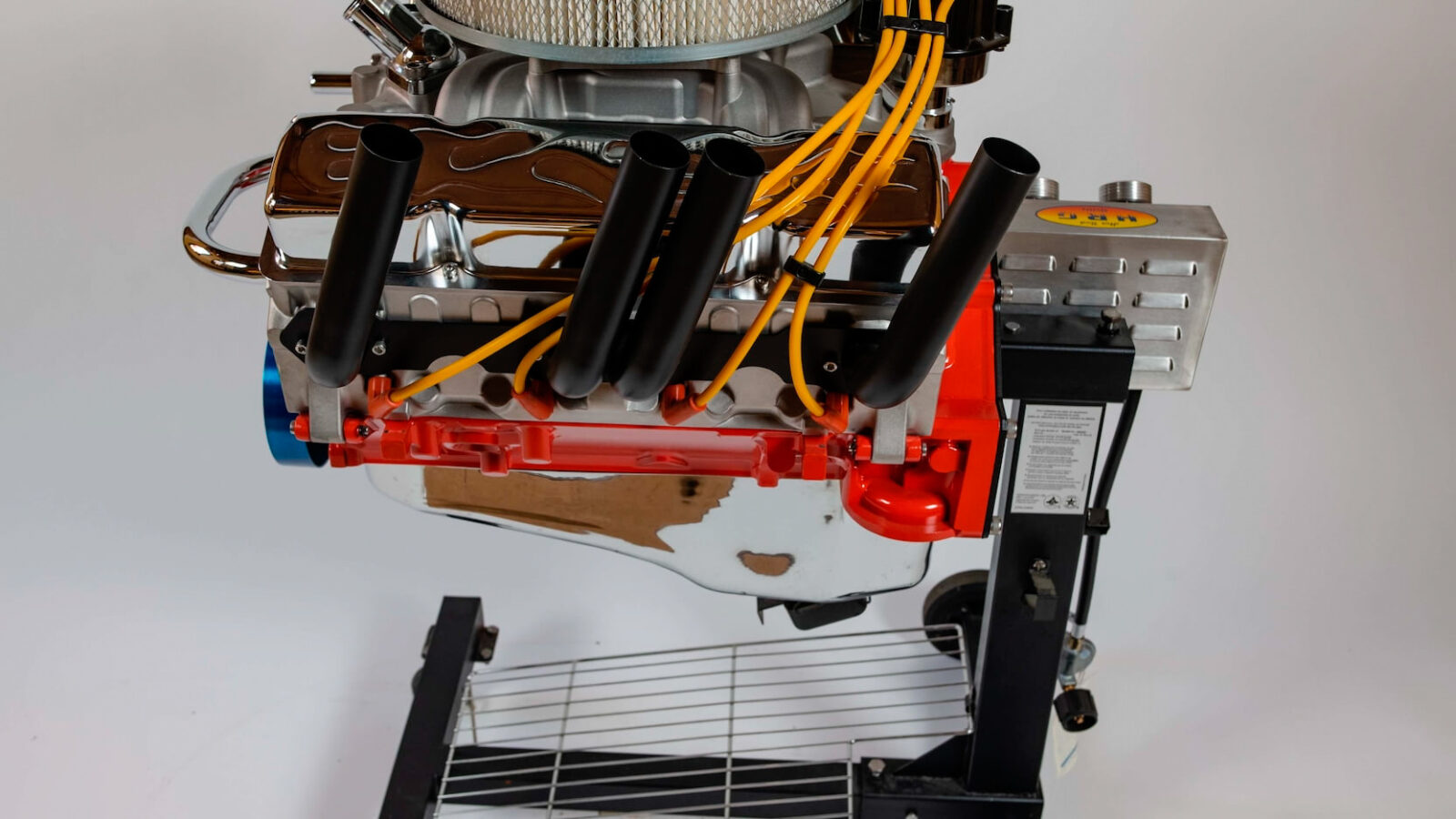 The Hot Rod Grill Barbecue V8