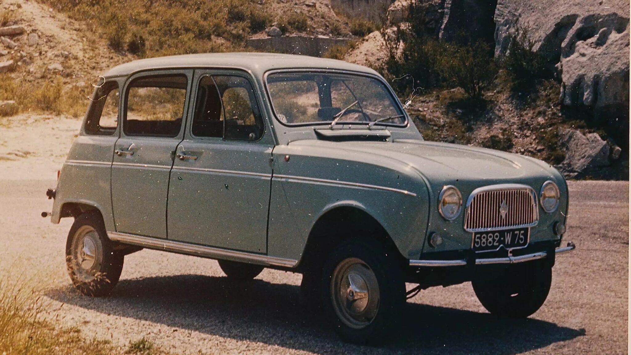 A Flying Renault 4: The AIR4 eVTOL by The Arsenale