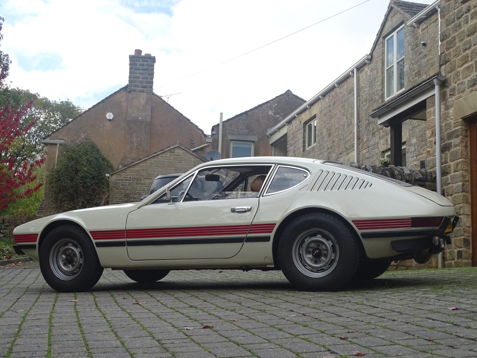 The Rare Volkswagen SP2 – An Air-Cooled Cult Classic Made In Brazil