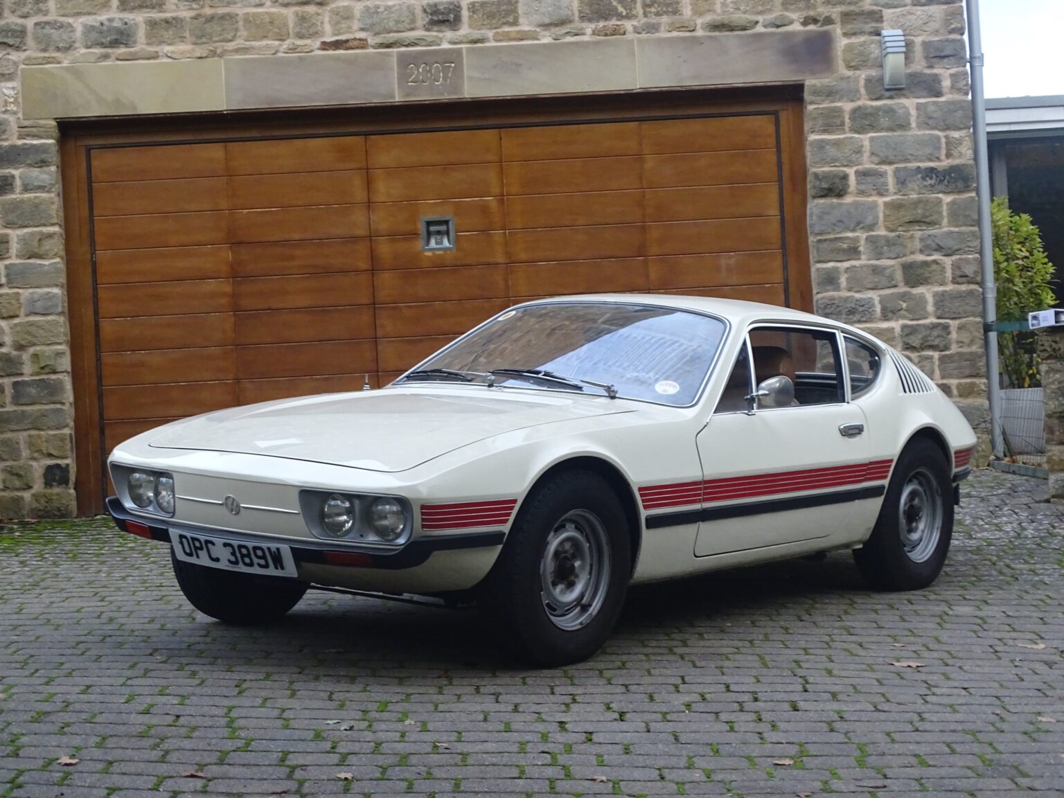 The Rare Volkswagen SP2 – An Air-Cooled Cult Classic Made In Brazil