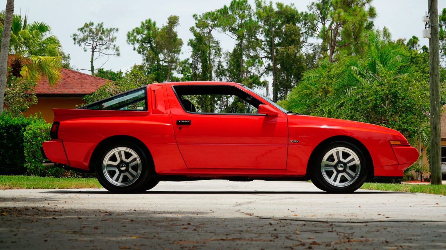 A Forgotten Retro Classic – The Dodge Conquest TSI