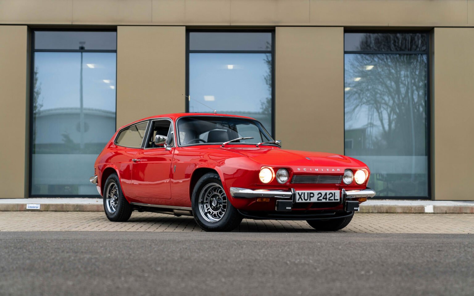 The Unusual Reliant Scimitar GTE