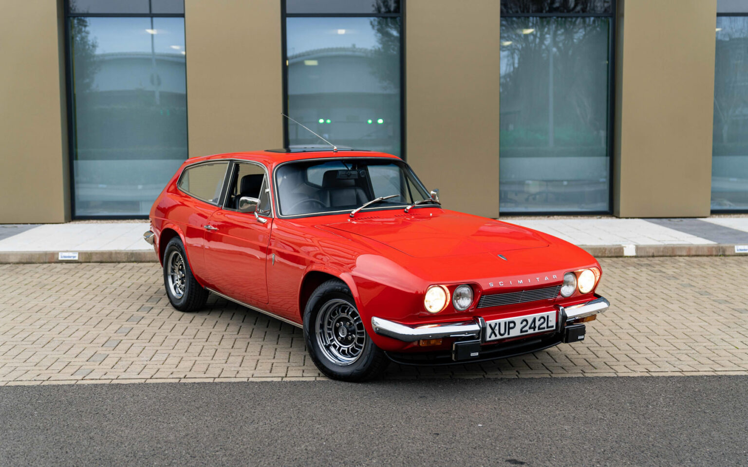 The Unusual Reliant Scimitar GTE